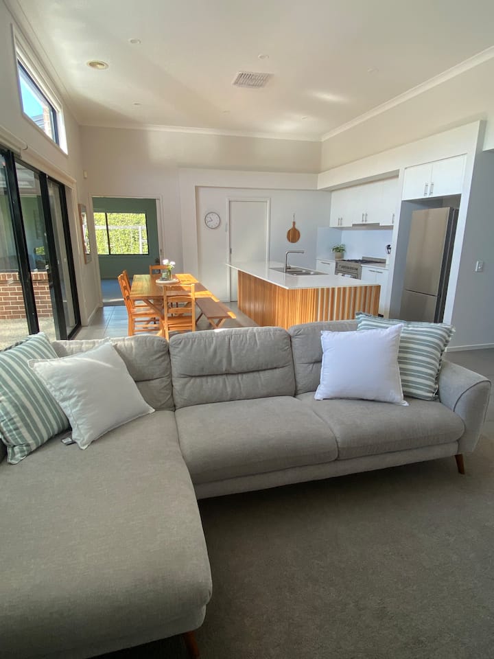 Family Friendly Beach Retreat - Torquay