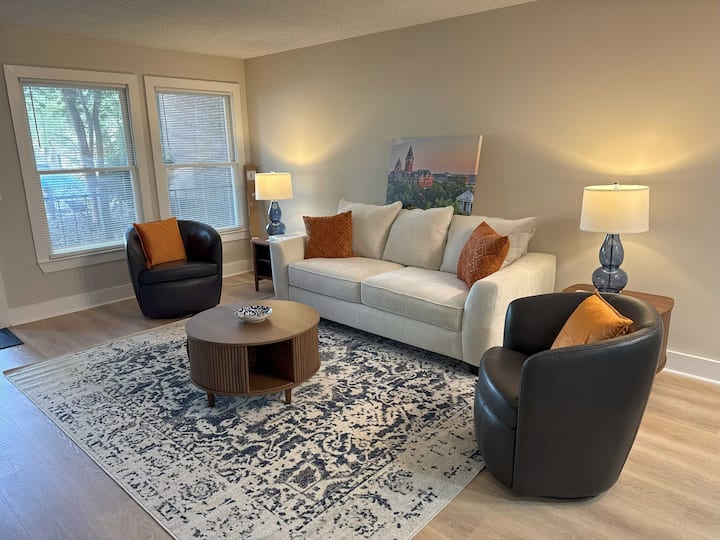 Cozy 2br/2ba Condo Walk To Auburn Campus & Games - Auburn, AL