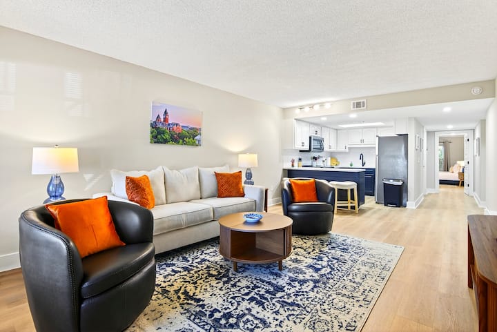 Cozy 2br/2ba Condo Walk To Auburn Campus & Games - 歐本