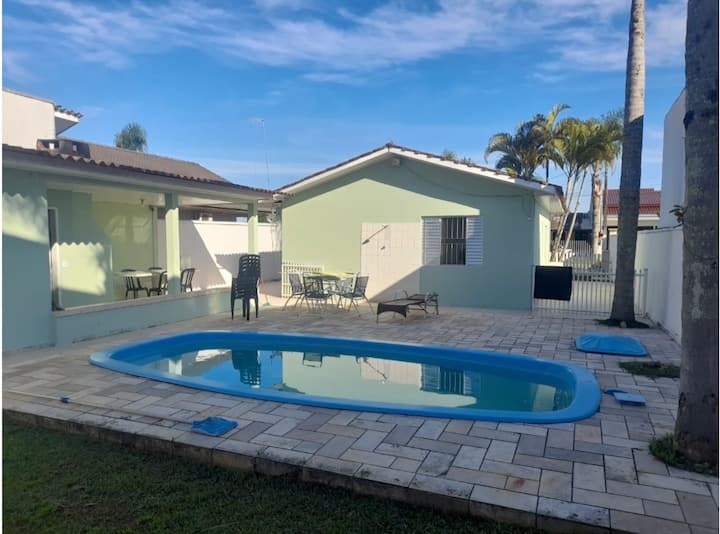 Casa Aconchegante Com Piscina E Perto Da Praia - Guaratuba