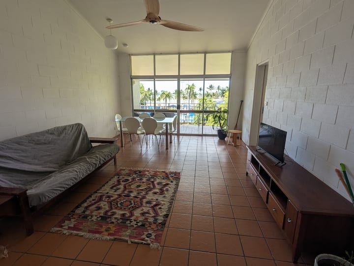 Beachfront Unit On The Strand - Townsville
