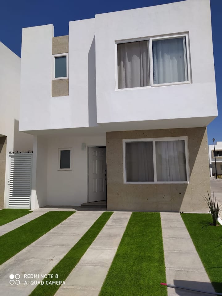 Residencia En Aguascalientes - Aguascalientes