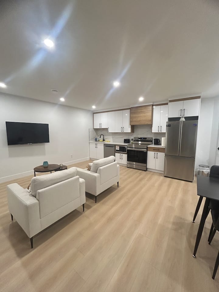 Rosh Suites - Edmonton
