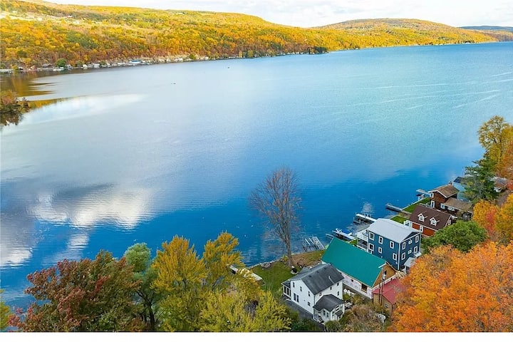 Peaceful Lake Front Home With Amazing Views. - Naples, NY