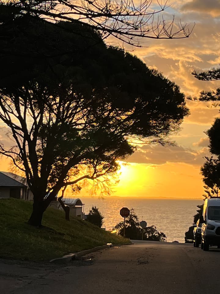 Beachcombers At Cott - 2 Bed 2 Bath 250m Beach - Cottesloe