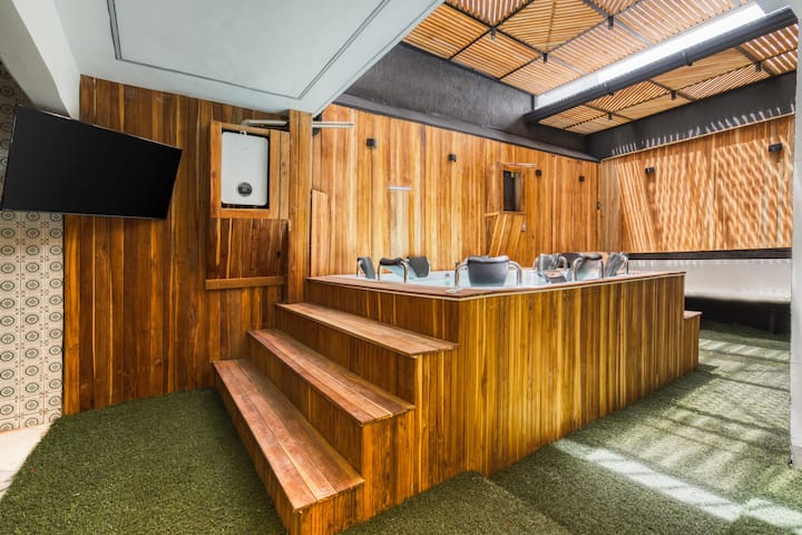 Casa Laureles/ 8br/ 20 Pax/ 2 Jacuzzi/ Bbq/ 7ac - Colombia