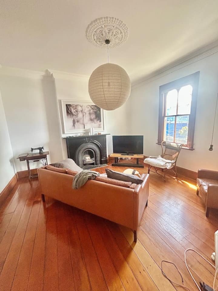 Harbourside Retreat - Crows Nest, Australia