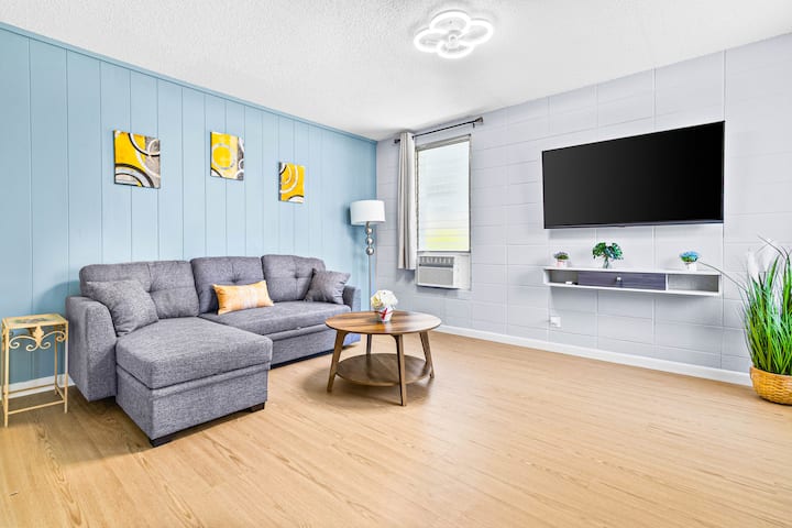 Nifty Apt Central Honolulu A/c & Patio & Free Prkg - Honolulu, HI