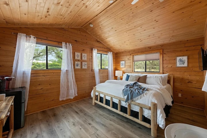 The Surf Cowboy Cabin At Austin Surf Lodge - Spicewood, TX