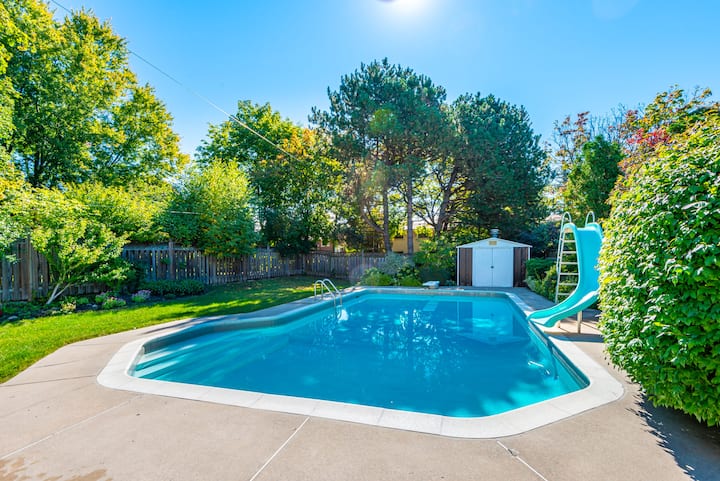 One Piece Themed Home Toronto Swimming Pool - Toronto