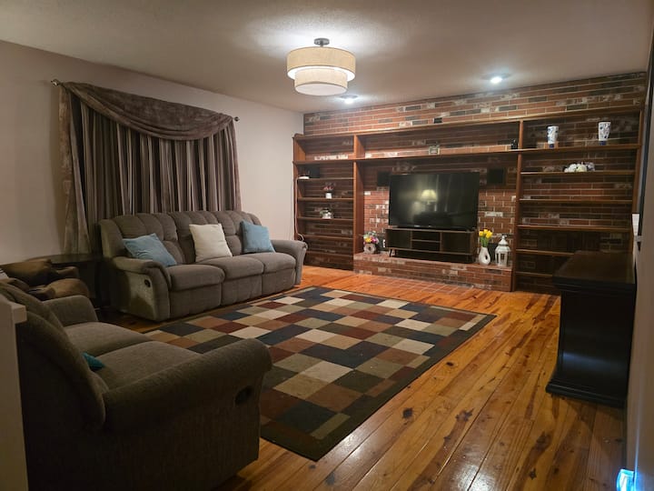 Nina's House - Rolla, MO