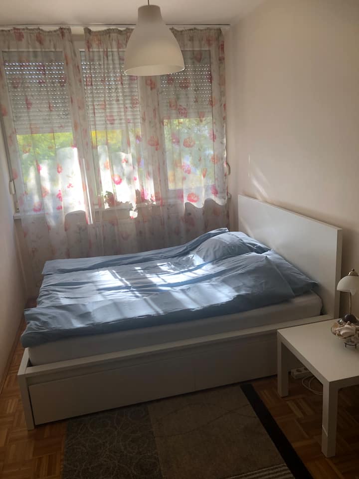 Full Flat/room - Lakás/szoba Kiadó! - Debrecen