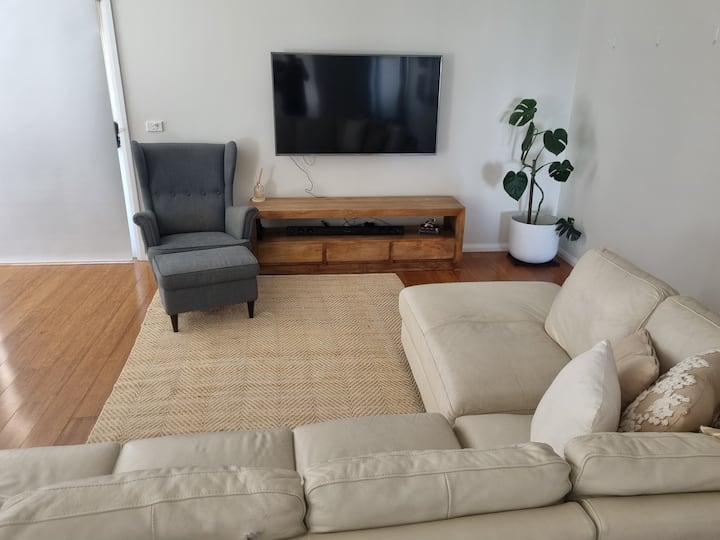 4-bedroom Family Home - Bathurst