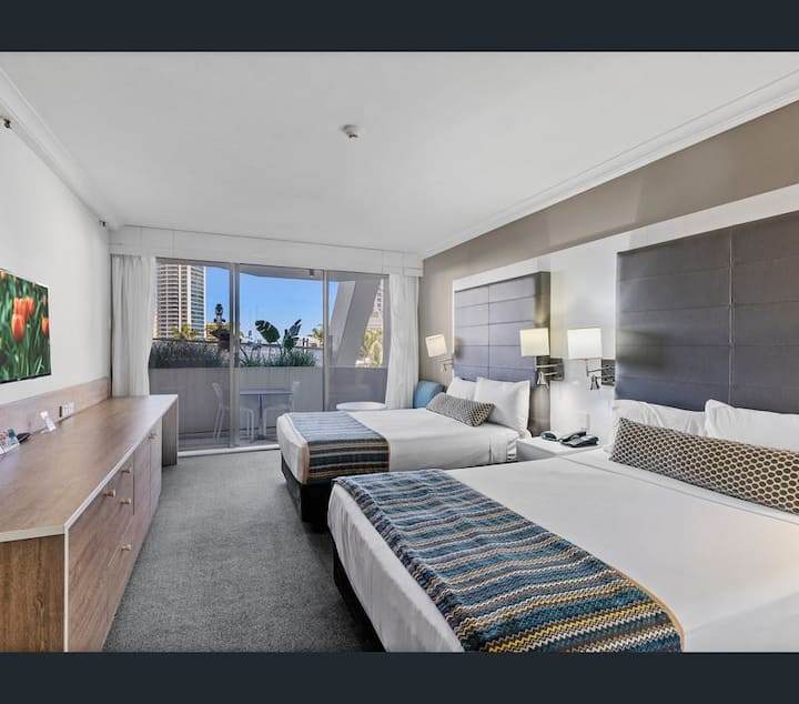 Coastal On View - Surfers Paradise