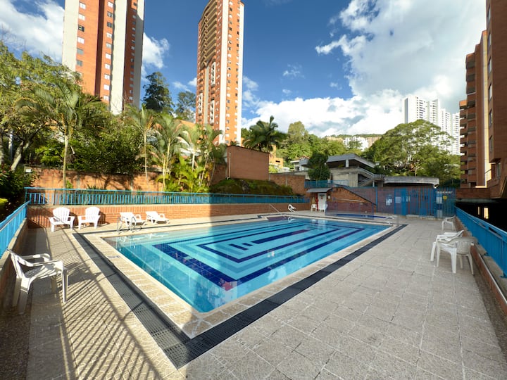 1br • Av. Las Palmas • Av. Superior • El Poblado - Colombia