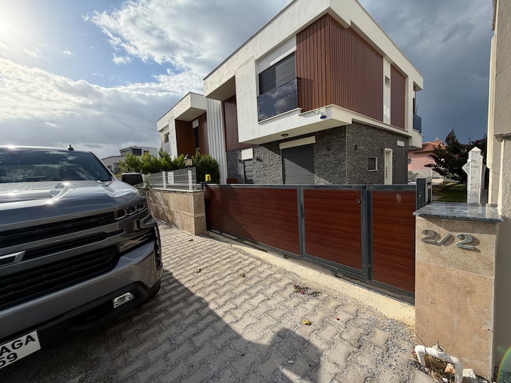 Plaja 2 Dakika ÖZel Havuzlu Villa - Kuşadası