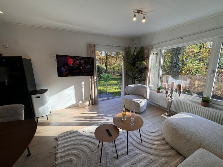 Vrijstaande Boschalet Met Buitenjacuzzi. - Pays-Bas