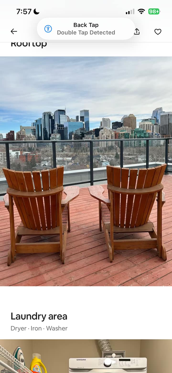 Kensington Stay, King Bed, Easy Parking & C-train - Canada