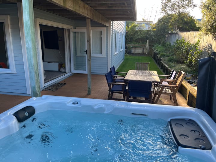 Sunny Otumoetai Retreat - Tauranga