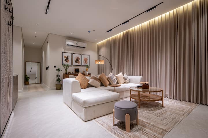 Cozy & Peaceful Stay In Al-narjis - Riad