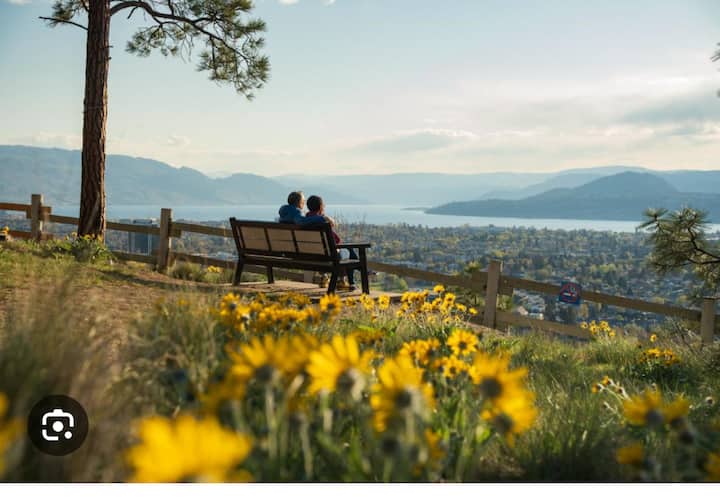 Charming, Peaceful And Cosy Glenmore Guesthouse - Kelowna