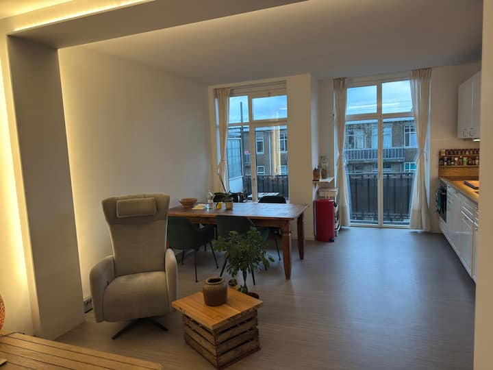 Quiet 2 Person Apartment For Remote Work & Couples - Amsterdam