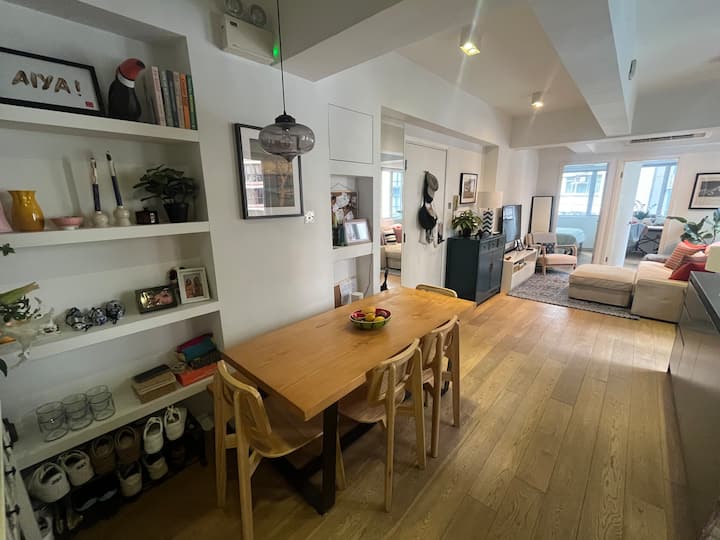 Home In The Heart Of Hong Kong | Sheung Wan Flat - South Island