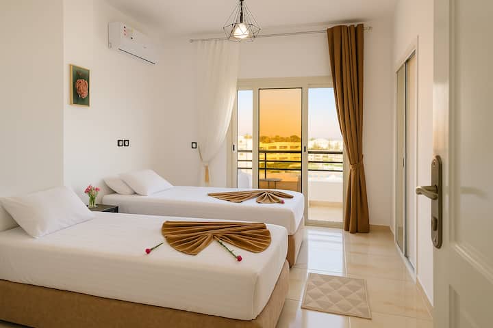 Royal Sea View
رويال سي فيو
اقامة ملكية فاخرة - Egypt