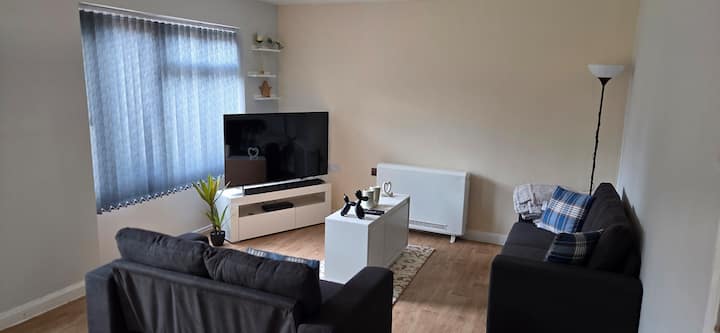 Langcliffe House -Garden, Parking, Wi-fi, Sleeps 5 - Warwick