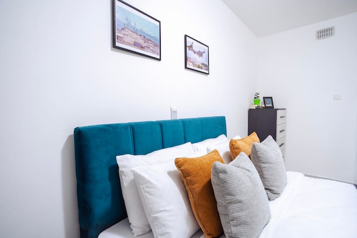 Flno4 | Seaside 2br Apt W/ Balconies – X Gżira - Malta