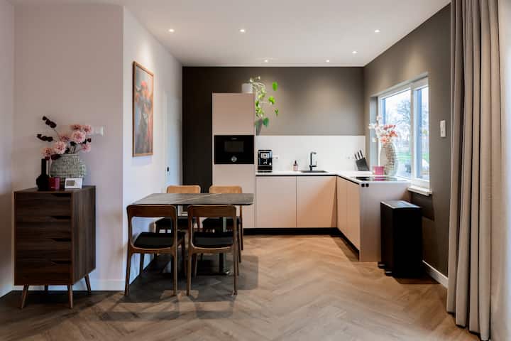 Slapen Bij Van O. 
2 - Wemeldinge