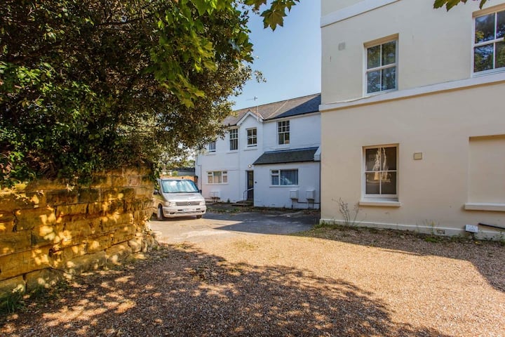 Beautiful St Leonards Apartment - Hastings