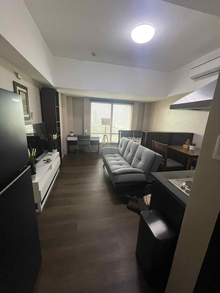 Shaw Blvd Mrt Condo | Megamall & Shangri-la - Pasig