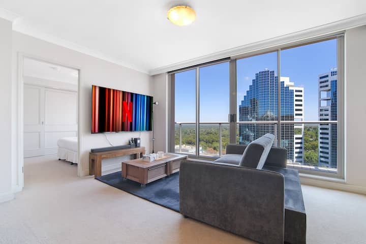 Spacious 2 Br Apt Chatswood -Parking, Pool And Gym - Gordon
