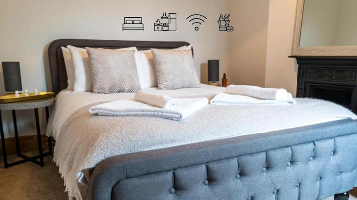 Large Modern X3 Bed House, Smart Tv, Free Parking - Bedford