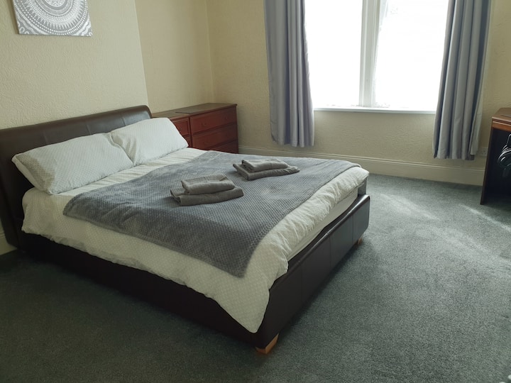 Spacious 3 Bed Apartment - 5 Mins To Newcastle - Gateshead