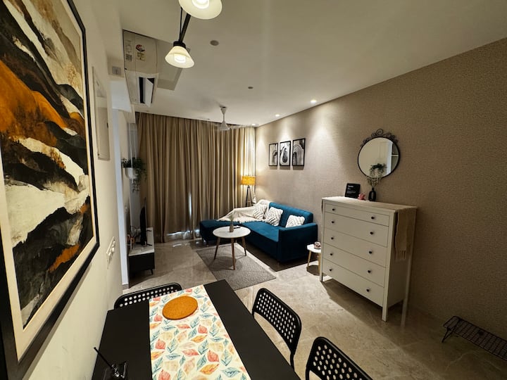 Posh 1bhk | Dual Ac | Private Apt | Netflix - Mumbai