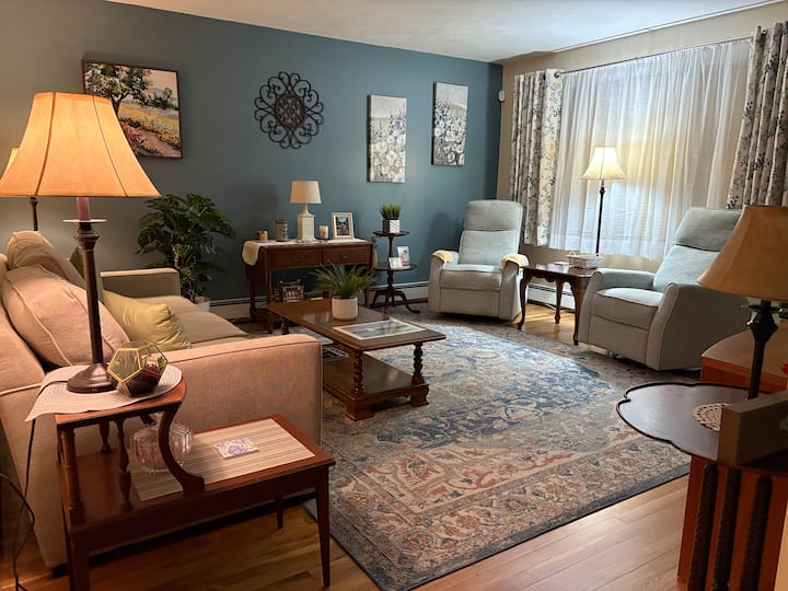 Cozy Escape To The Berkshires - Pittsfield, MA