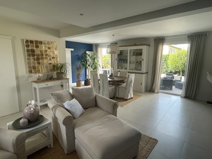 Spacieuse Maison De Ville Avec Piscine Privée - Le Mans