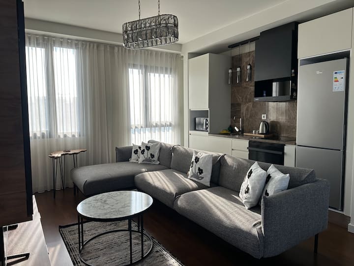 Yüksek Kat En Büyük 1 + 1 - Başakşehir