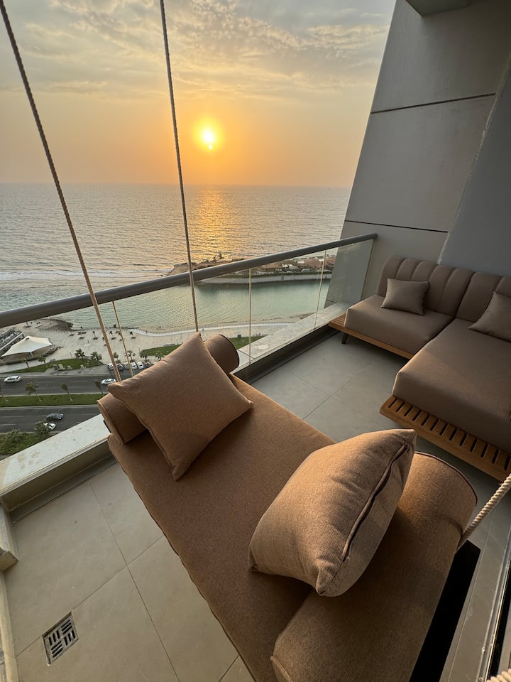 جناح انيق على البحر بغرفة وغرفتين في برج داماك - Jeddah