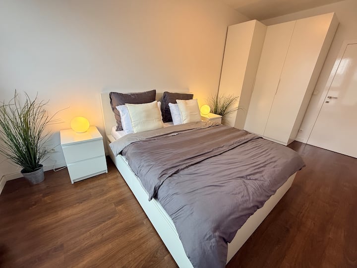 Skvele Situovaný Byt S Klimatizáciou A Parkovaním - Bratislava