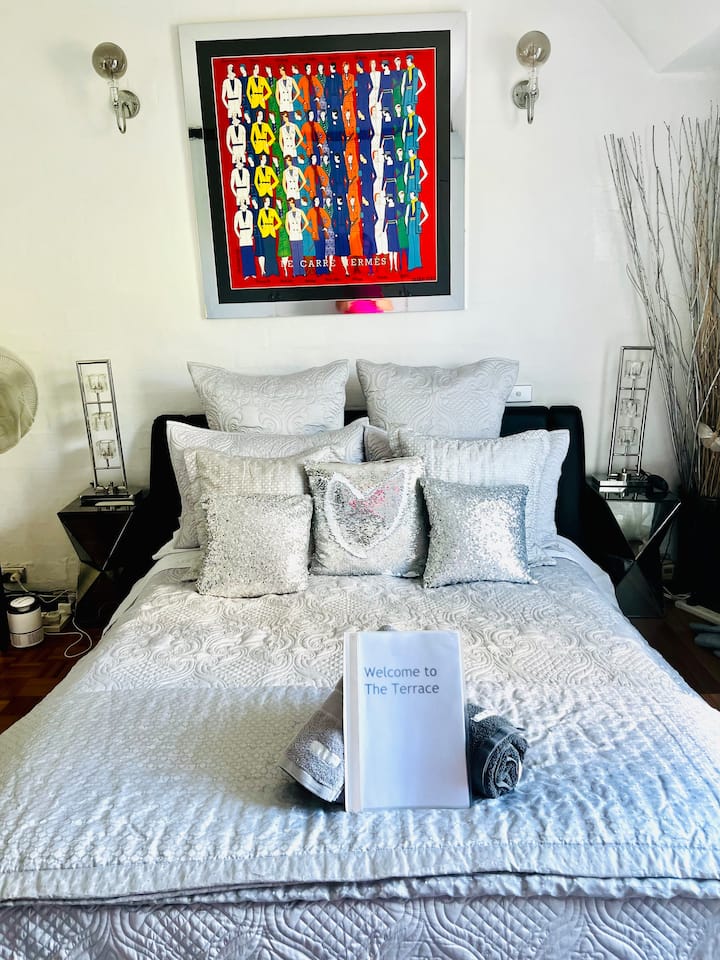Unique Designer Rooftop Apartment In City Location - Sydney
