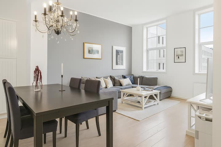Charming Retro-modern Apartment In Centrum North - Tromsø