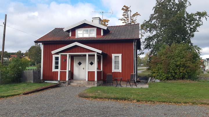 Charmigt Hus På Landet - Botkyrka