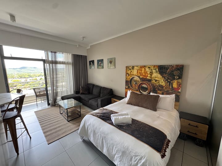 Menlyn Maine Residences 811 - Pretoria