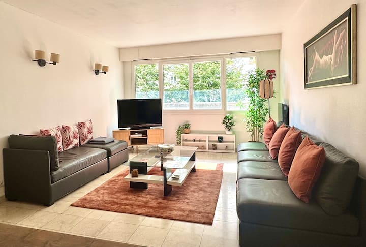 Bel Appartement 2 Br - Paris Bercy - Métro Nationale, Paris