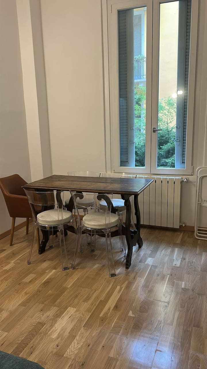 Elegant Apartment In Milano Isola -20 Min To Duomo - Milão