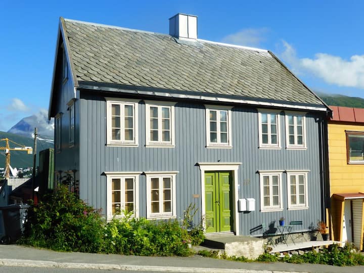 Bed & Breakfast In A Charming Old House - Tromsø