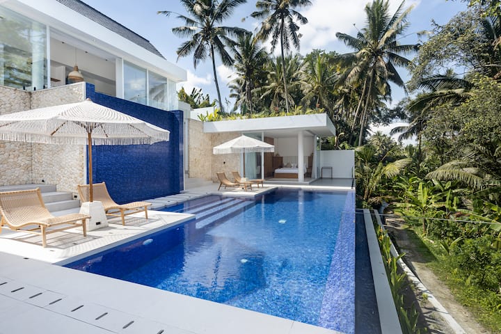 Luxurious Villa With Infinity Pool & Lush Scenery - 인도네시아